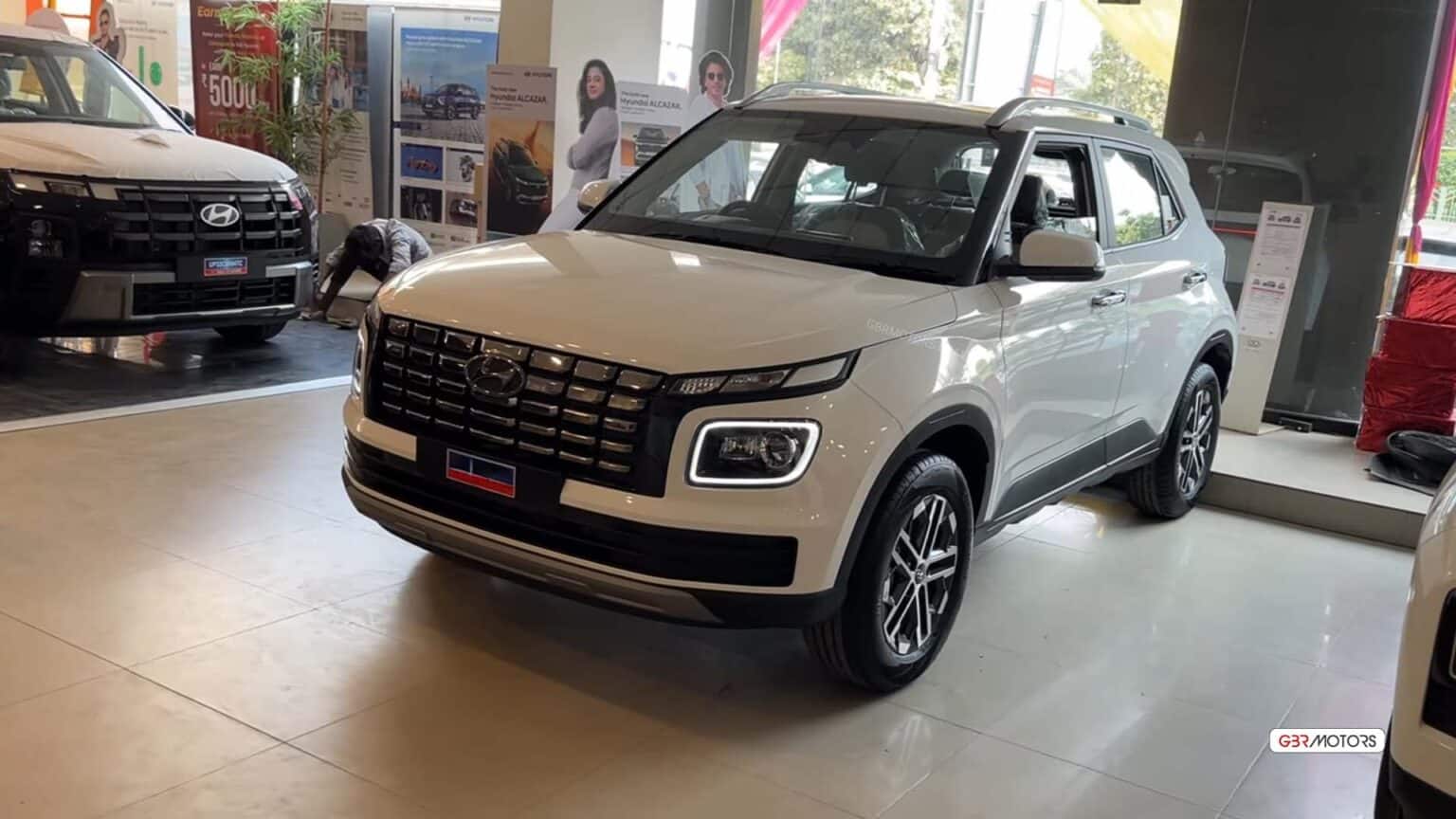 Hyundai Discounts February 2025: Save Up To Rs 68,000 On Ven